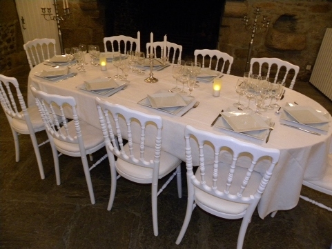 Location de Table ovale 250x100 cm - 10 personnes - Loc'Vaisselle